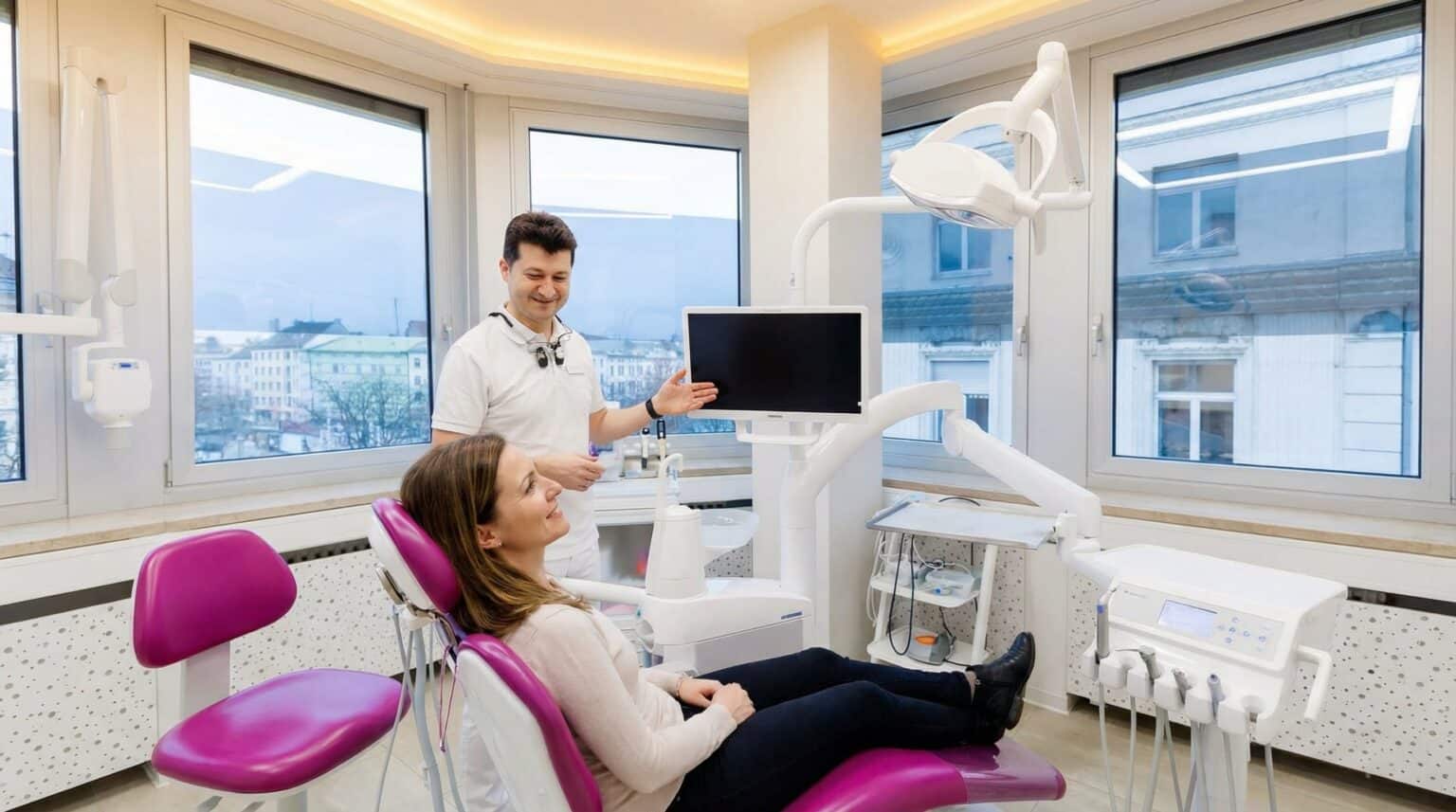 Backenzahn Schmerzen: Ursachen & Behandlung | AUX-DENT